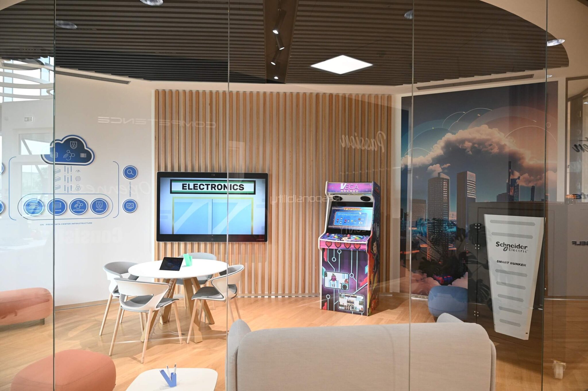 VEM sistemi inaugurates innovative DEMO LAB on Distributed Cloud | VEM ...